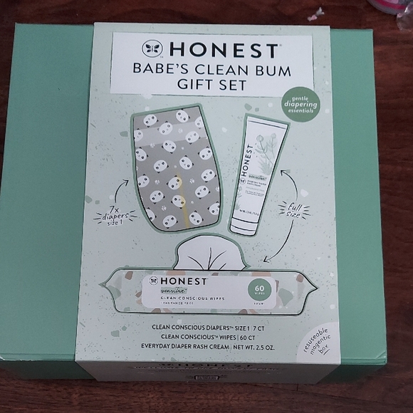 The Honest Company | Accessories | Honest Babes Clean Bum Gift Set ...